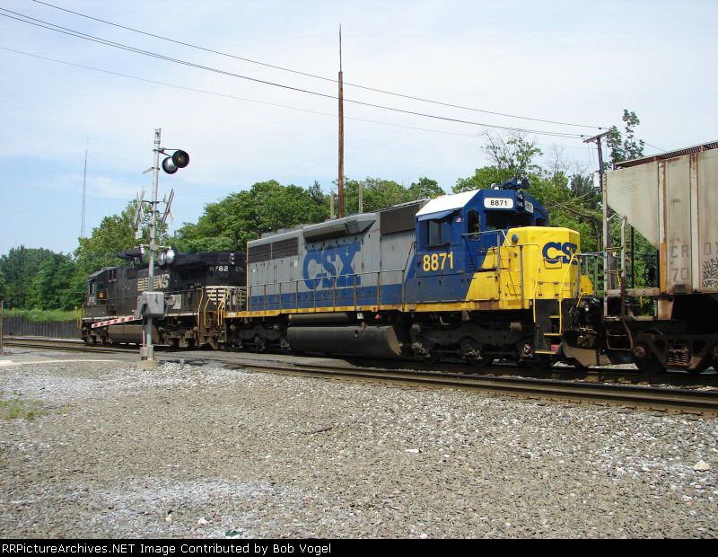 CSX 8871
